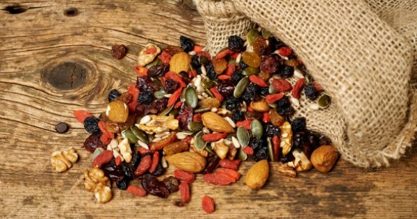 Cocktail fructe, nuci si seminte crude 1 kg